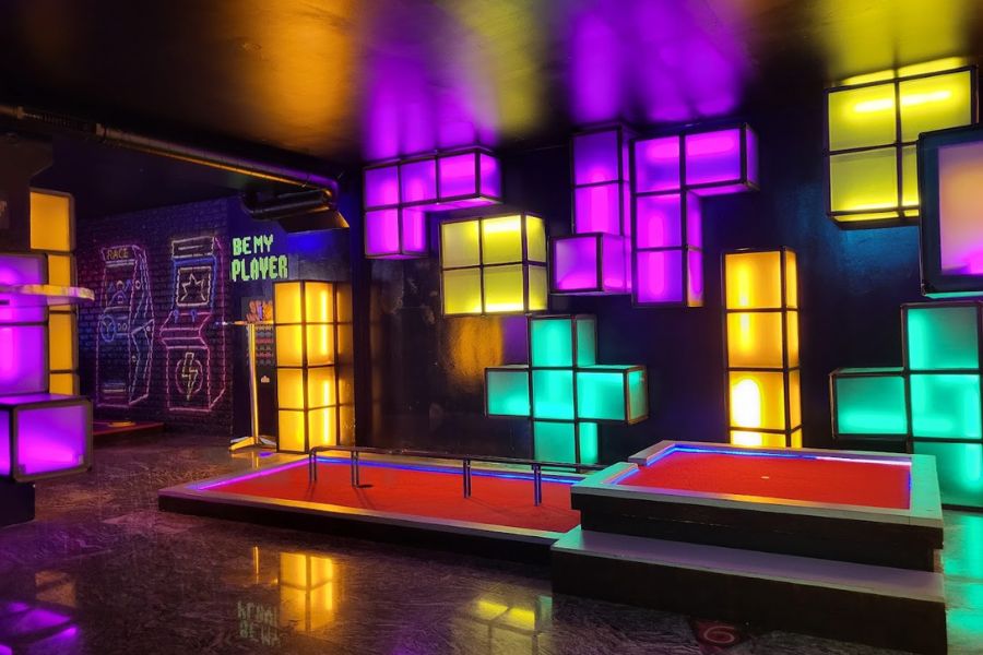 Paris City Game - Mad Golf - Bar Insolite et Mini Golf à Paris 11